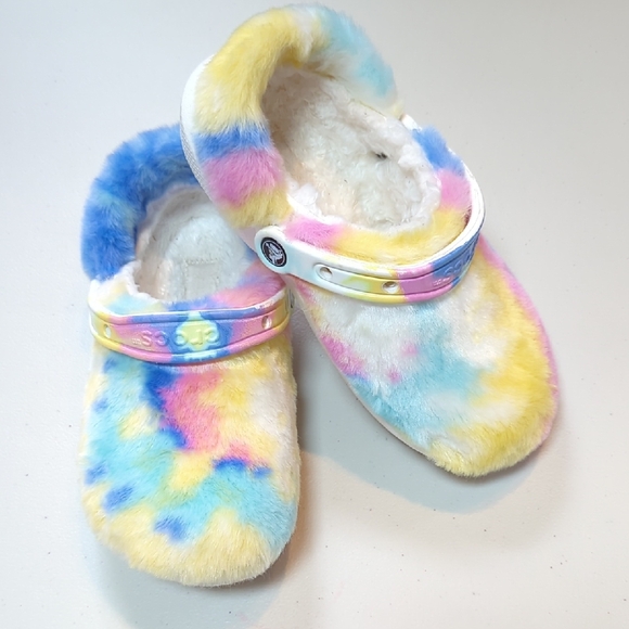 CROCS | Shoes | Crocs Fur Sure Fuzzy Tie Dye Clogs Size 6 | Poshmark